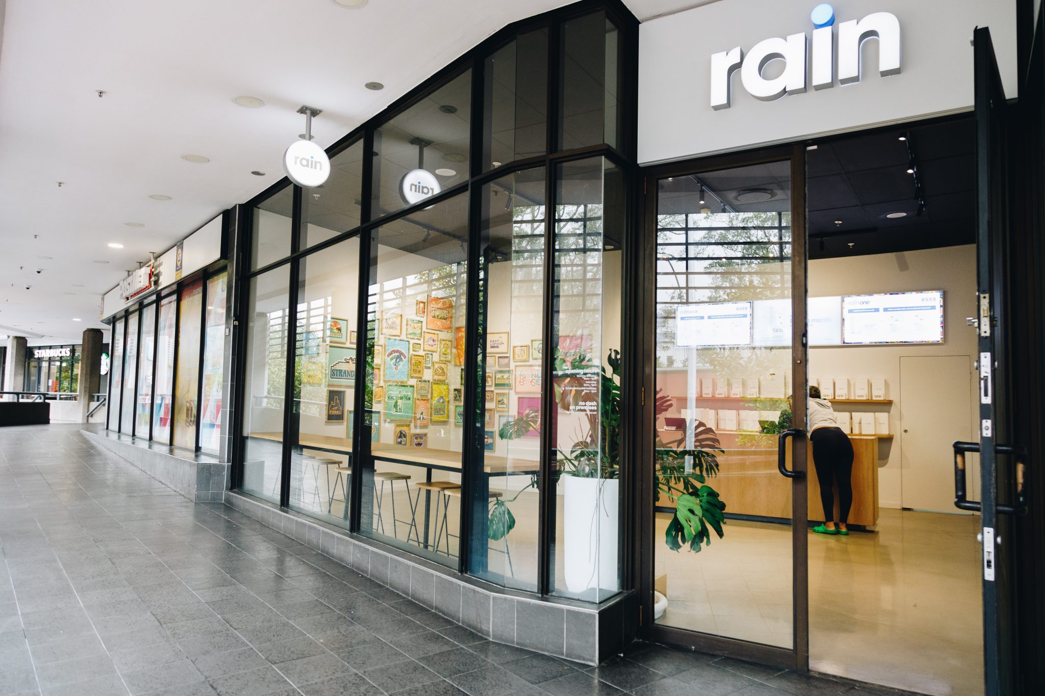 Rain - Riverside Mall